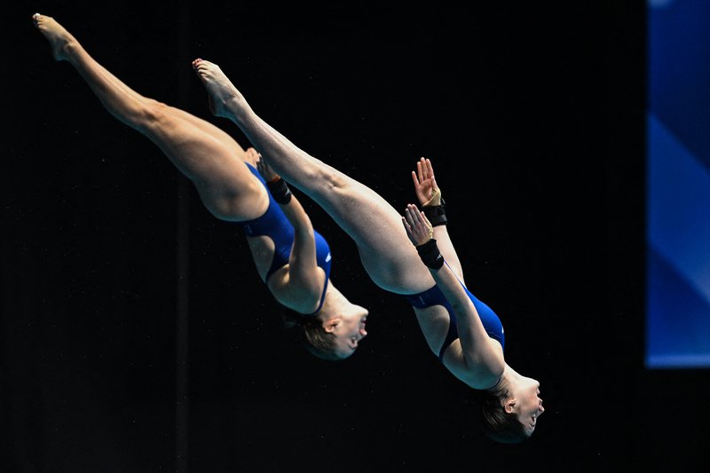 History makers Lois and Andrea secure synchro silver | Diving News ...