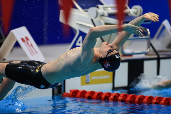Diving into a good book... | General News | British Swimming