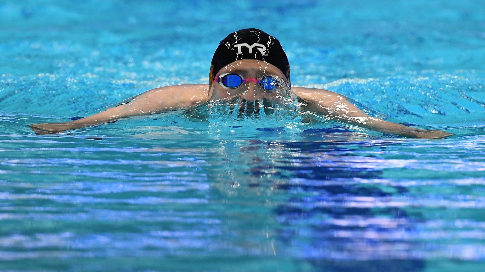 British men lead relay qualifying on final morning in Hungary ...