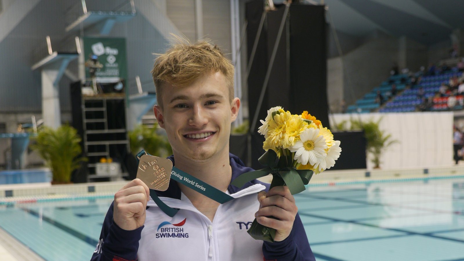 Laugher doubles his medal tally in Japan | Diving News | British Swimming