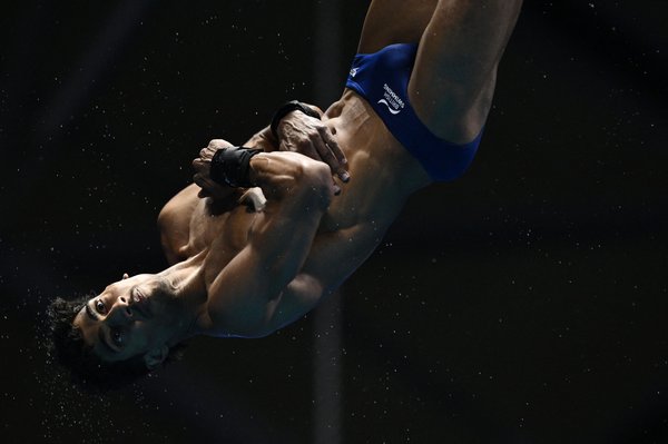 Kyle and Noah contribute to incredible World Champs diving finale ...