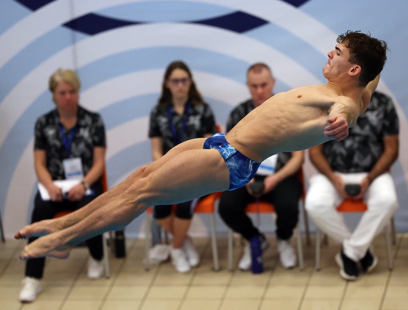 Spendolini-Sirieix soars to Platform gold | Diving News | British Swimming