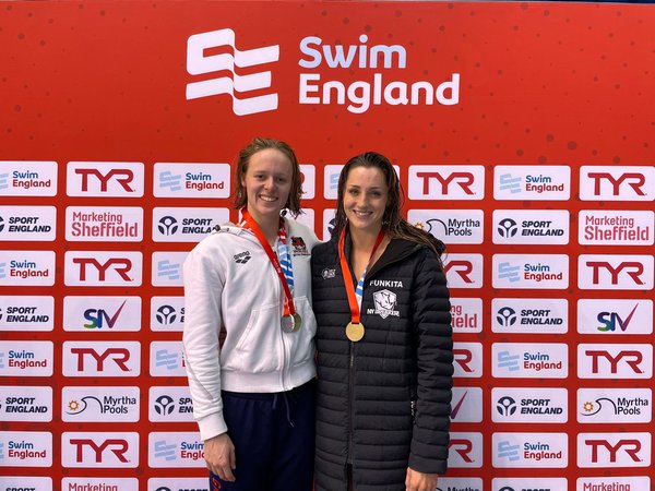 Diving into a good book... | General News | British Swimming
