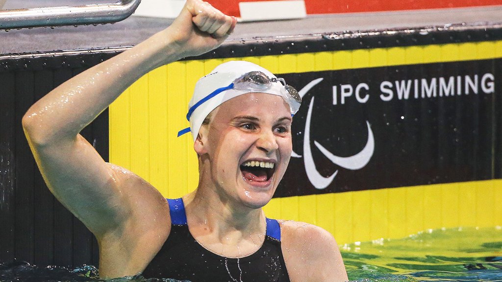 Double gold and a world record for Slater | British Swimming